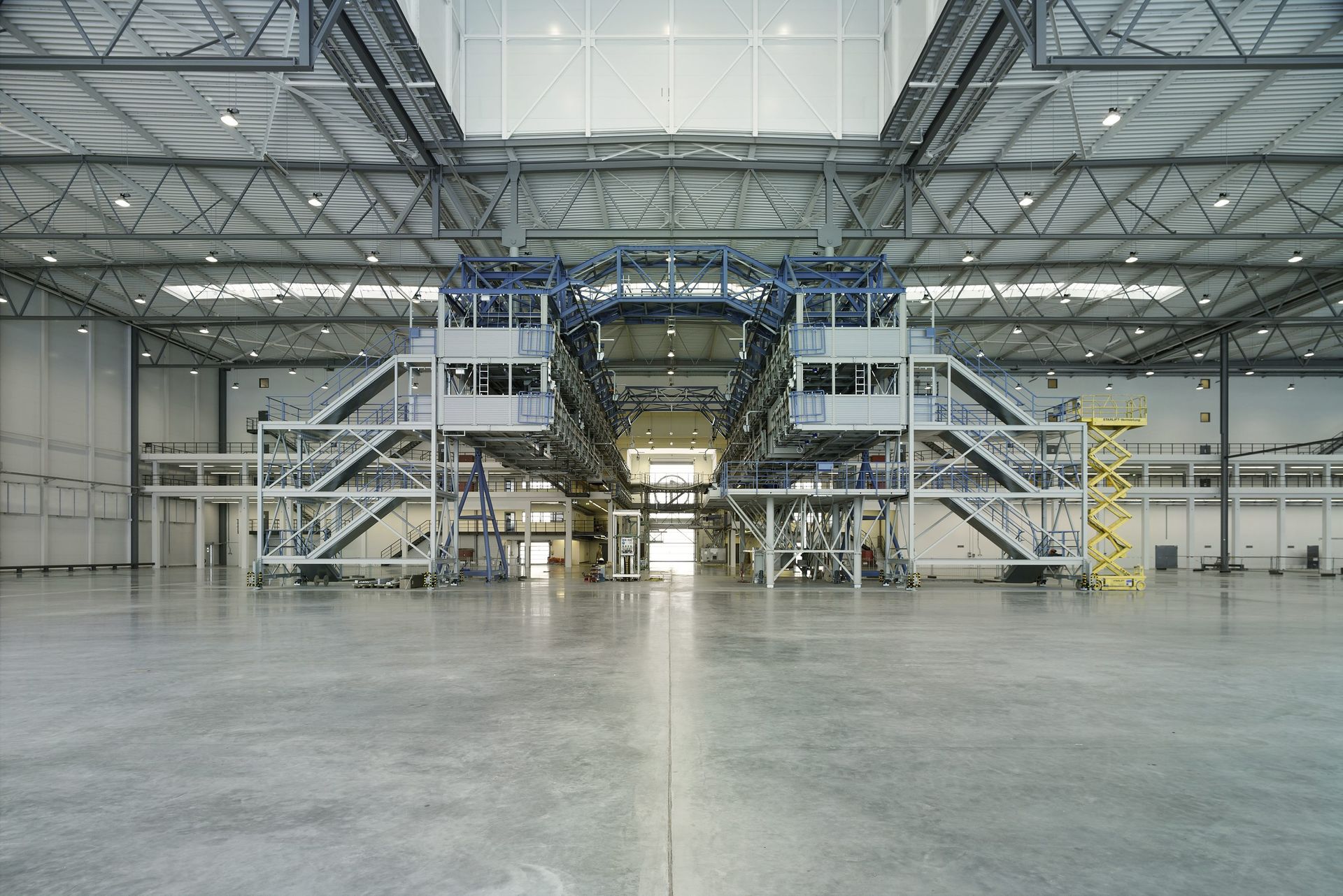 Airbus A380, Interior Equipment Assembly Hall - Projects - gmp Architekten