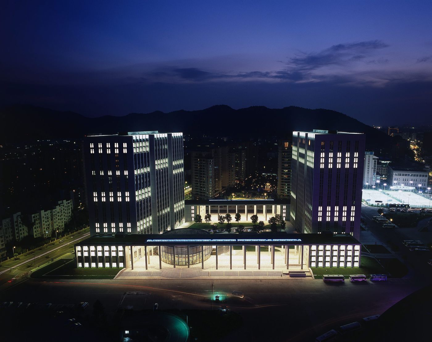 Gong Yuan Building, Office Towers and Press Center, Hangzhou, China ...