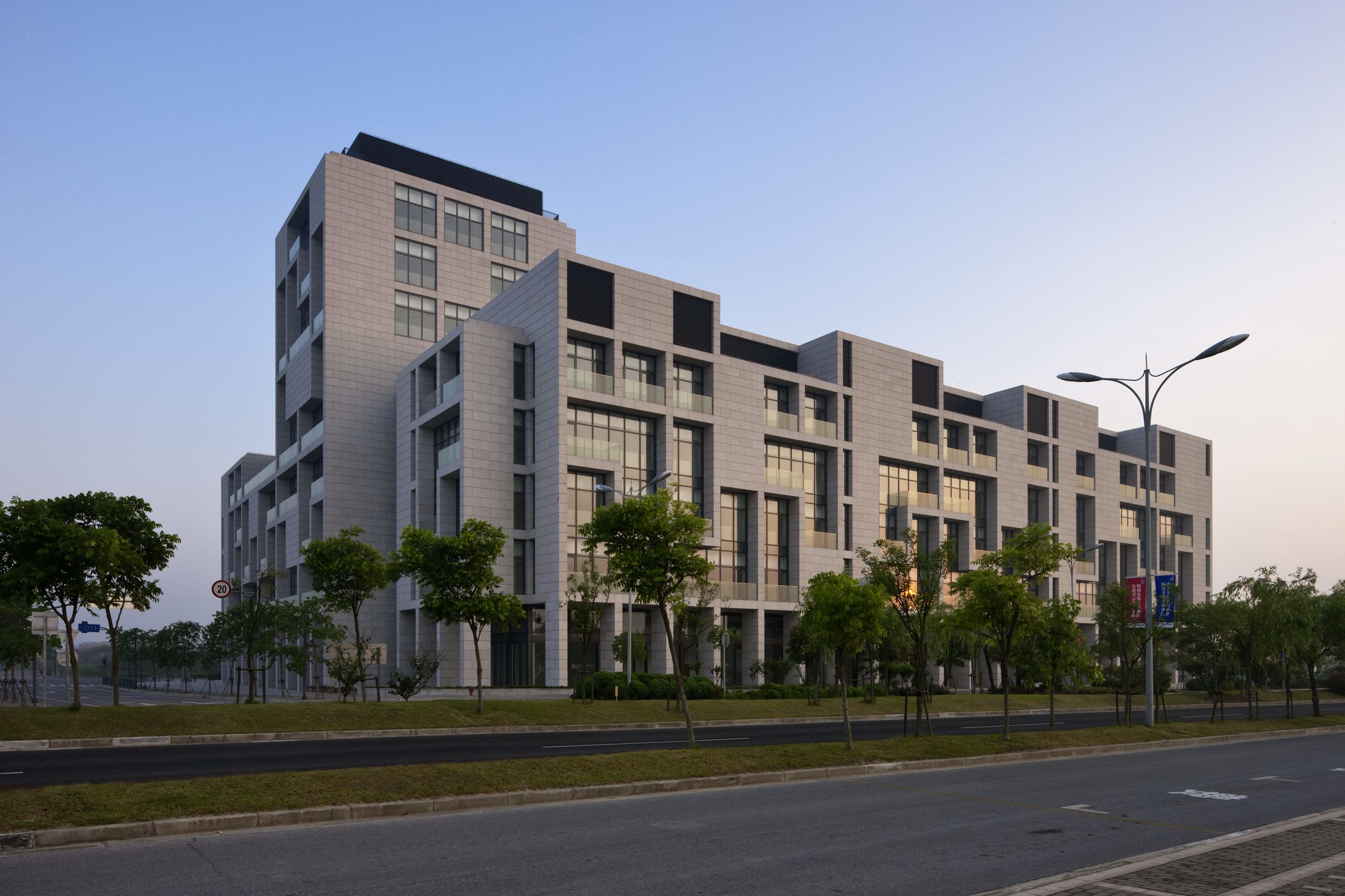 Gateway buildings - Projects - gmp Architekten