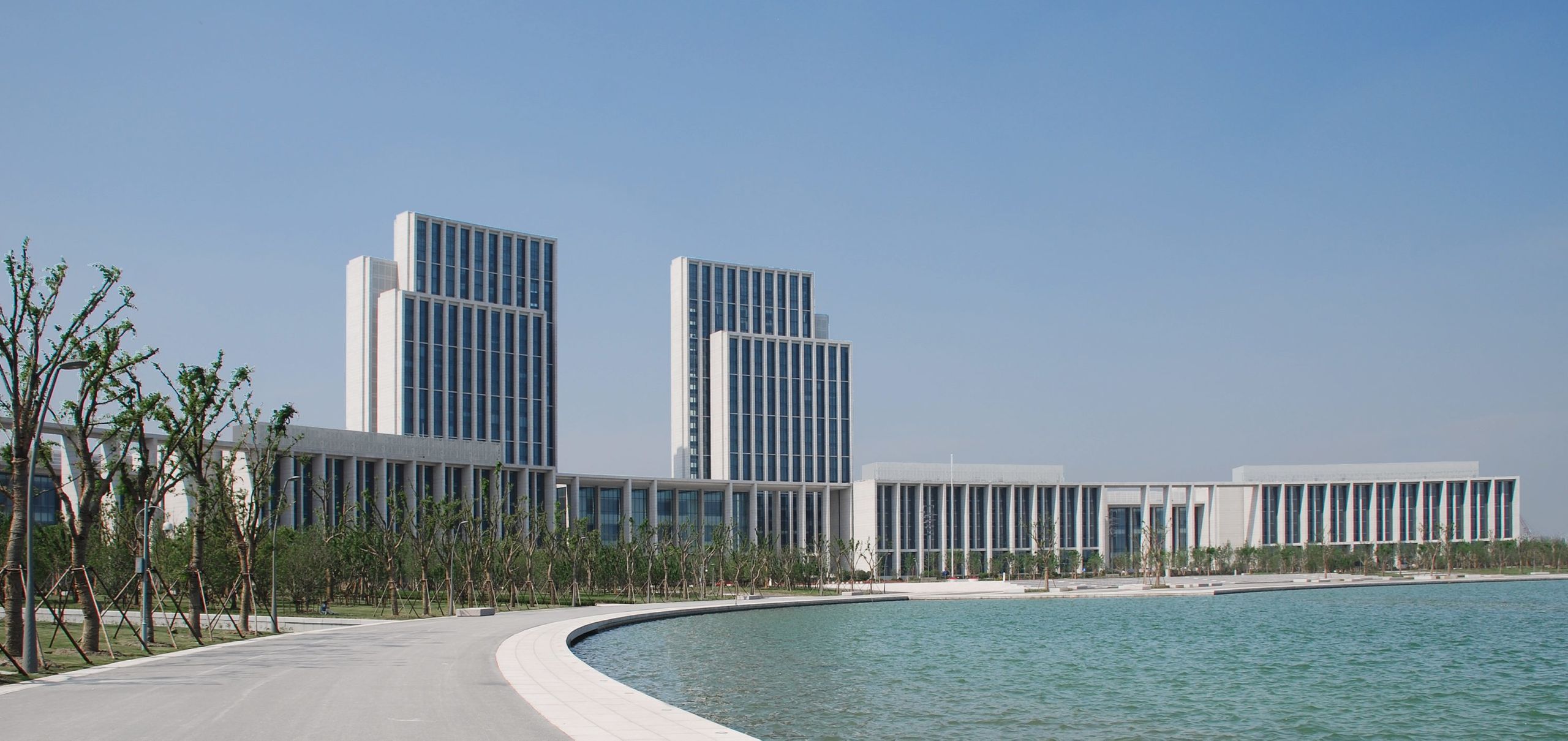 Gateway buildings - Projects - gmp Architekten