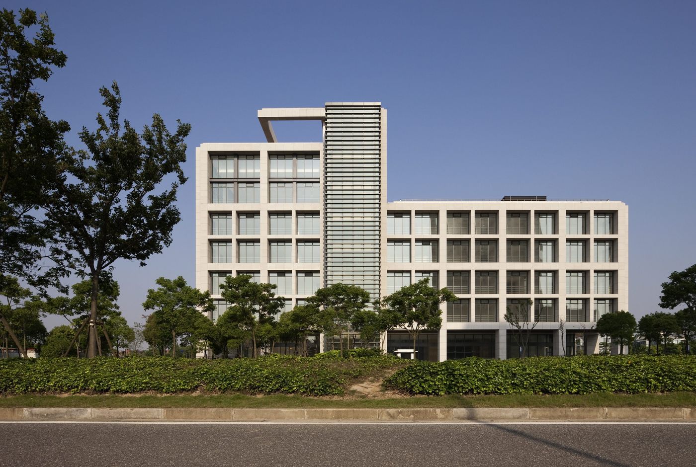 Gateway buildings - Projects - gmp Architekten