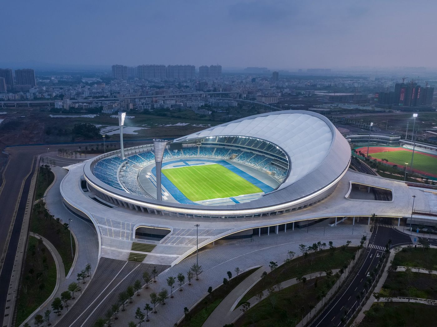 Jawaharlal Nehru Stadium - Projects - gmp Architekten